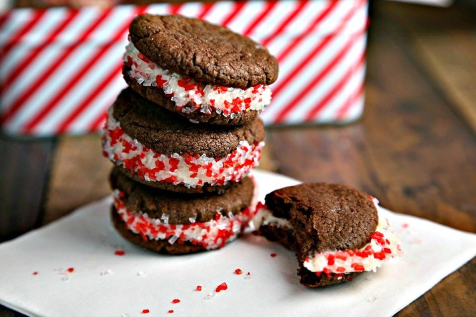 Homemade Peppermint Oreos - Life, Love, and Good Food