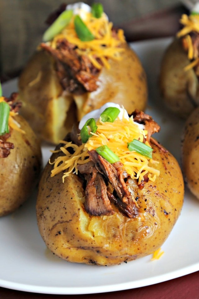 Slow Cooker Beefy BBQ Spuds - Life, Love, and Good Food