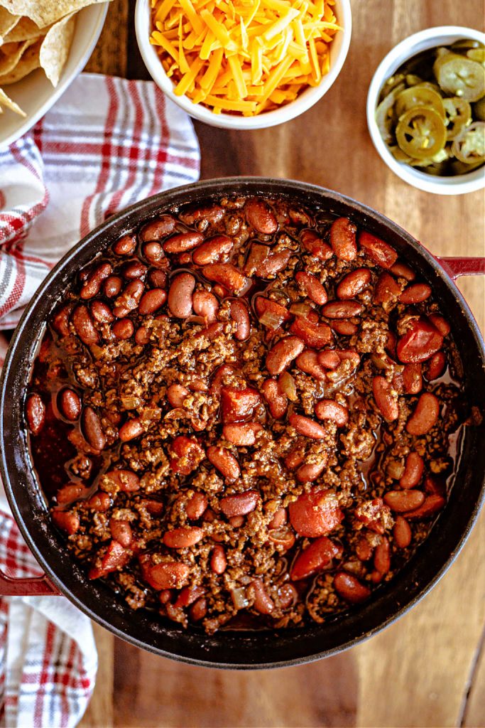 30-Minute Ground Beef Chili Recipe With Slow-Simmered Flavor