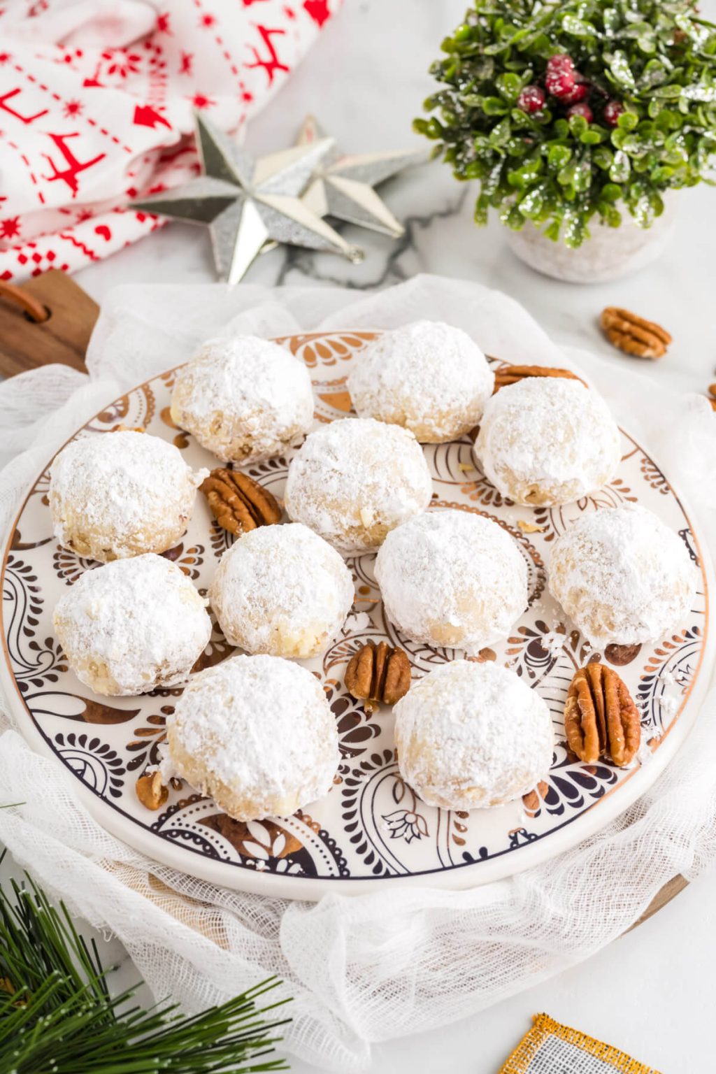 Christmas Sand Tarts (Pecan Butter Cookies) - Life, Love, and Good Food